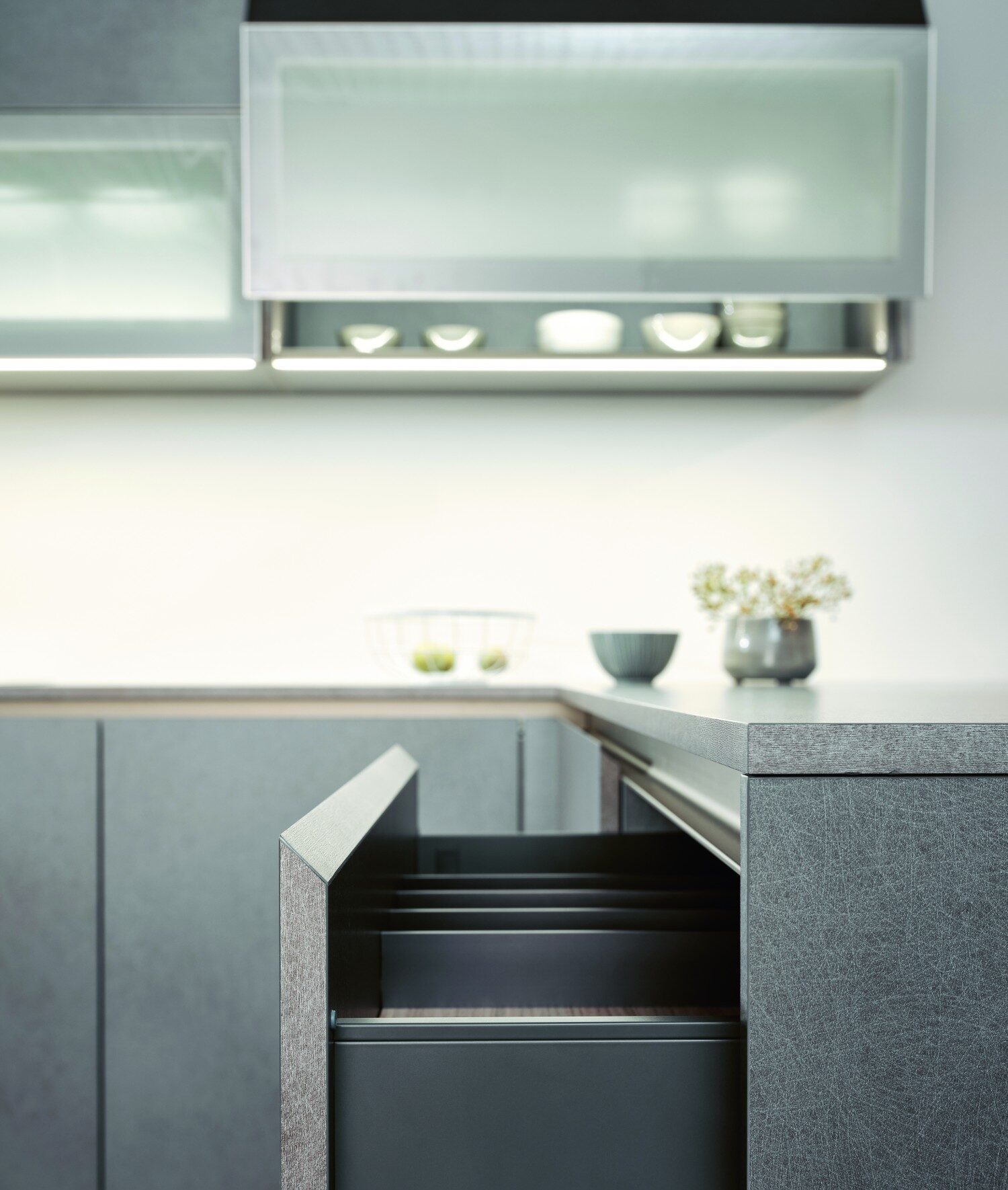Benefits of Choosing A Handleless Kitchen For Your Home - Albany Kitchens